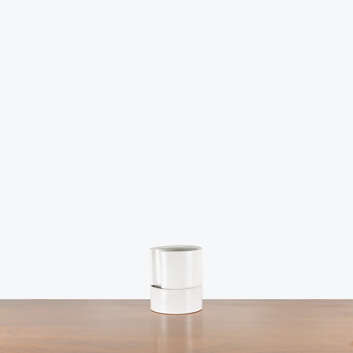 White Self Watering Planter - House Plants Delivery Toronto - JOMO Studio